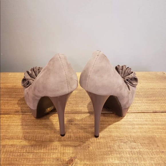 Shoes | Dorsay Floral Open Toed Beige Platform Heels | Poshmark